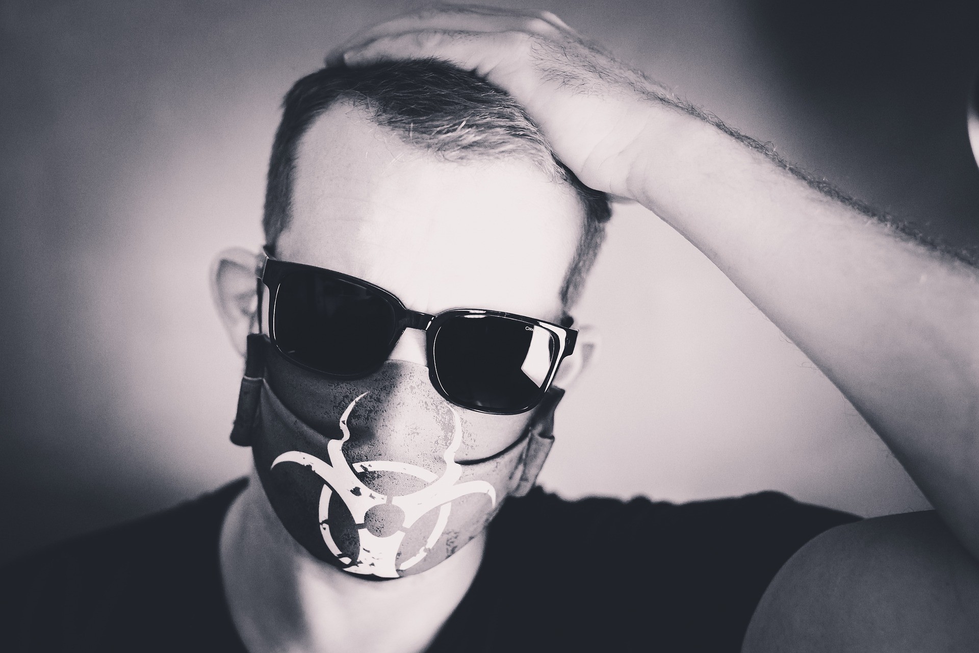 How to read faces and expression on a faceless society - Human Behavior Lab